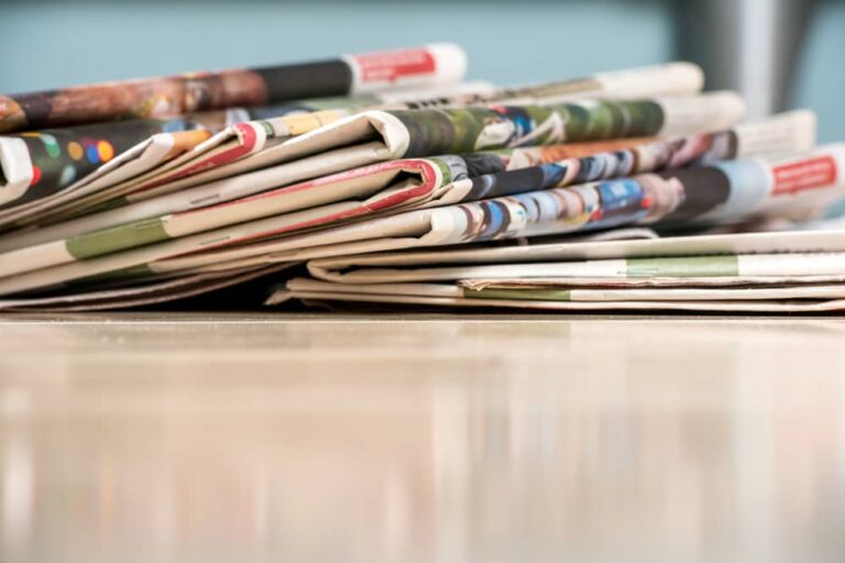Contacter les titres de presse paraissant en France